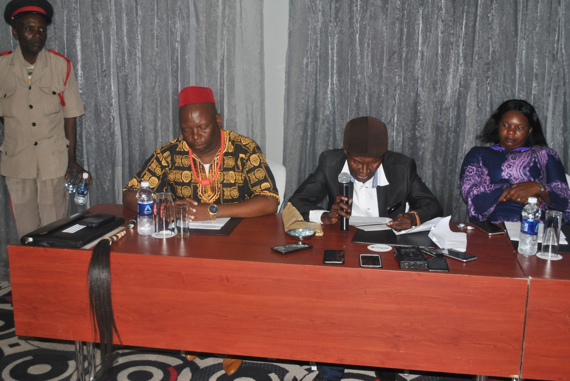 CHIEF CHALLENGES BANKS TO LEND MONEY WITHOUT TITLE DEEDS - Lusaka Star