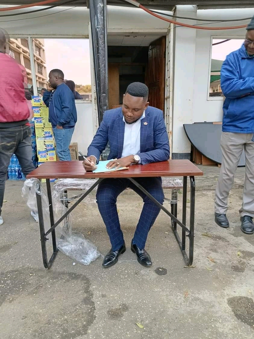 2 schools in Mandevu constituency receive 500 desks - Lusaka Star